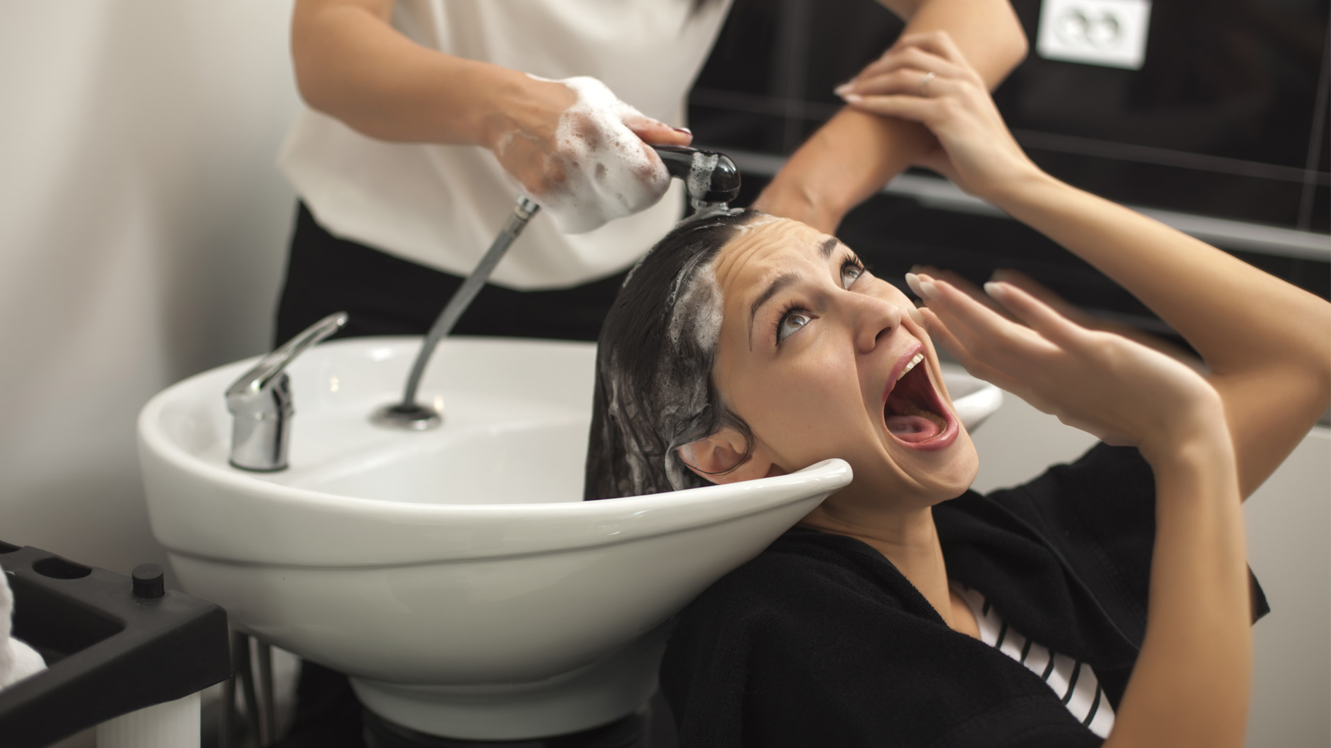 ¿Lesionado en Salón de Belleza? ¡Podrías Tener Caso Legal!